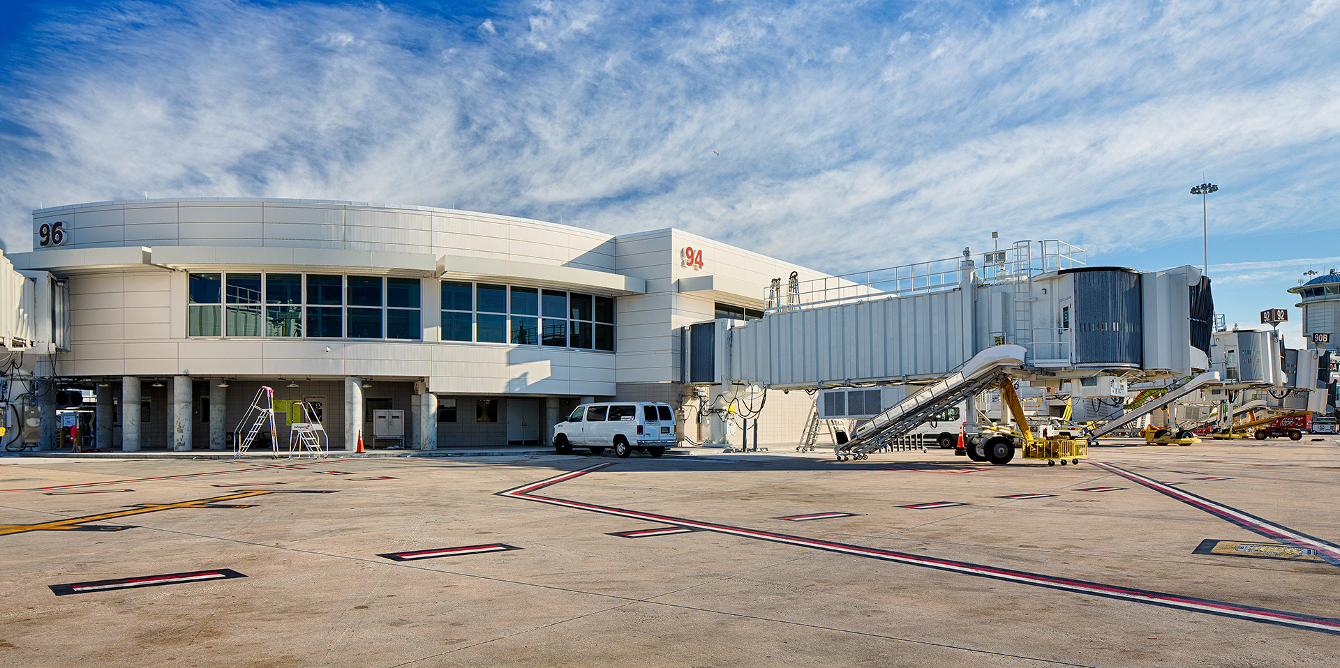 Airside 4 Expansion and Renovation - C&S Companies